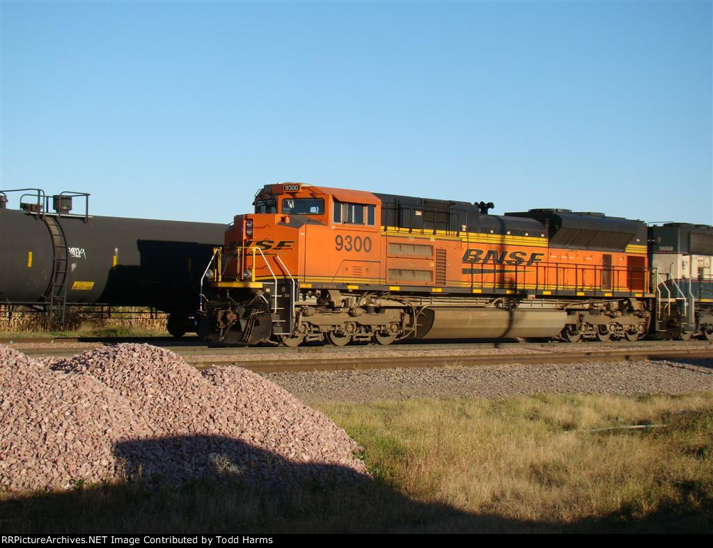 BNSF 9300